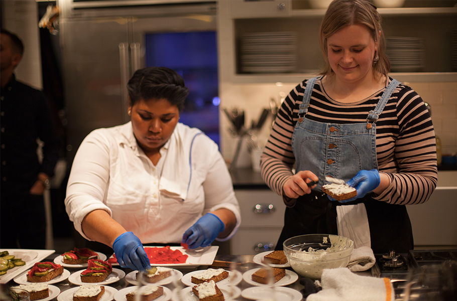 Restaurant Sneak Peek: Bloomsday Cafe with Zach Morris, Kelsey Bush and ...